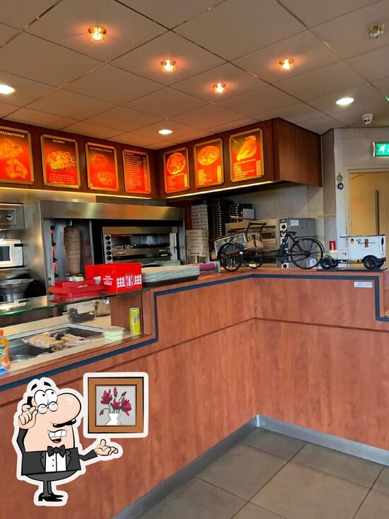 Mickey's Corner, Nijmegen - Restaurant menu, prices and reviews
