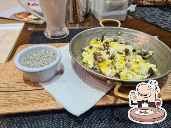 Menu at Crémerie Fruits Rouges restaurant, Tangier