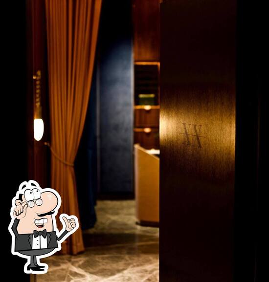 XX pub & bar, Hong Kong, 5/F Rosewood Hong Kong - Restaurant reviews