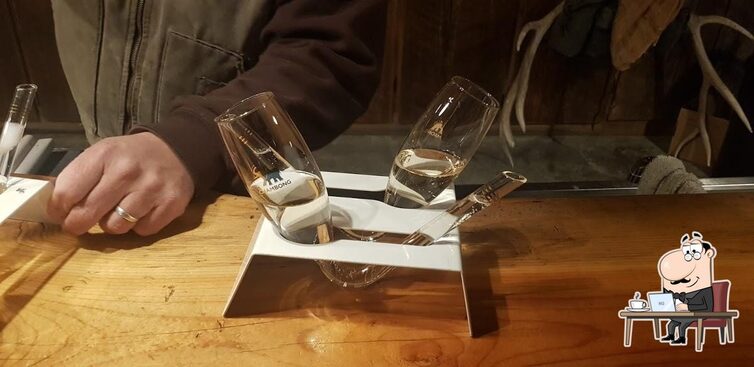 Lowman Inn in Estados Unidos - Restaurant reviews