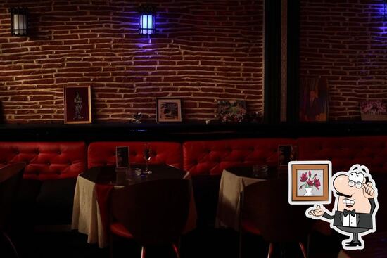 Pub Carrousel, Tangier, 6 Rue Khalil Metrane - Restaurant reviews