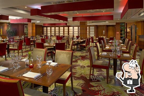 The Bull Hotel, Gerrards Cross - Restaurant menu, prices and reviews