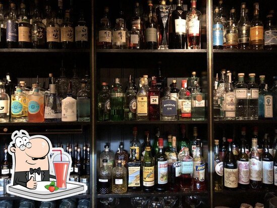 Hemingway Gin & Cocktail Bar, Barcelona, carr. de Muntaner - Opiniones ...
