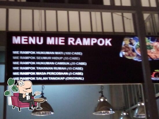 Mie Rampok Tidar cafeteria, Surabaya - Restaurant reviews