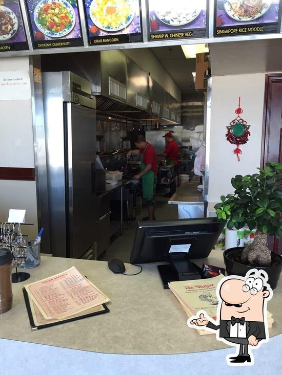 Menu at Mr. Ginger restaurant, De Pere