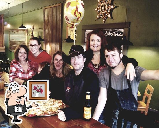 Menu at Muddy Waters Pizza Pub, Prairie du Chien