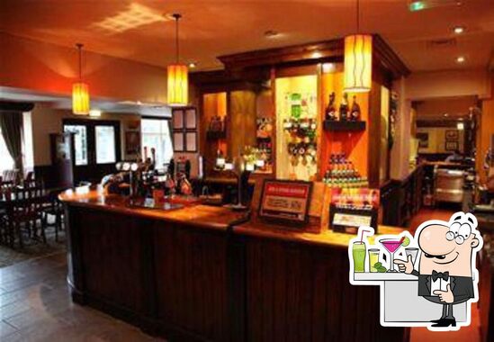 Menu at Southern Cross pub & bar, Watford, Southern Cross Hotel