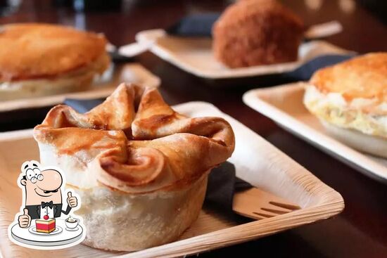 The Empire Bar, 291 Mare St in London - Restaurant reviews