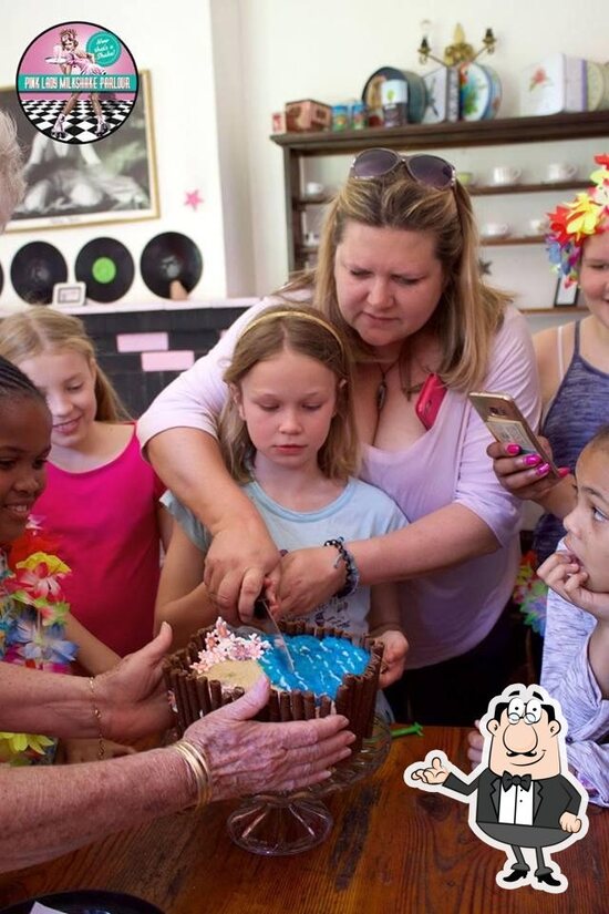 The Pink Lady Milkshake Parlour, Bathurst - Speisekarte, Preise und ...