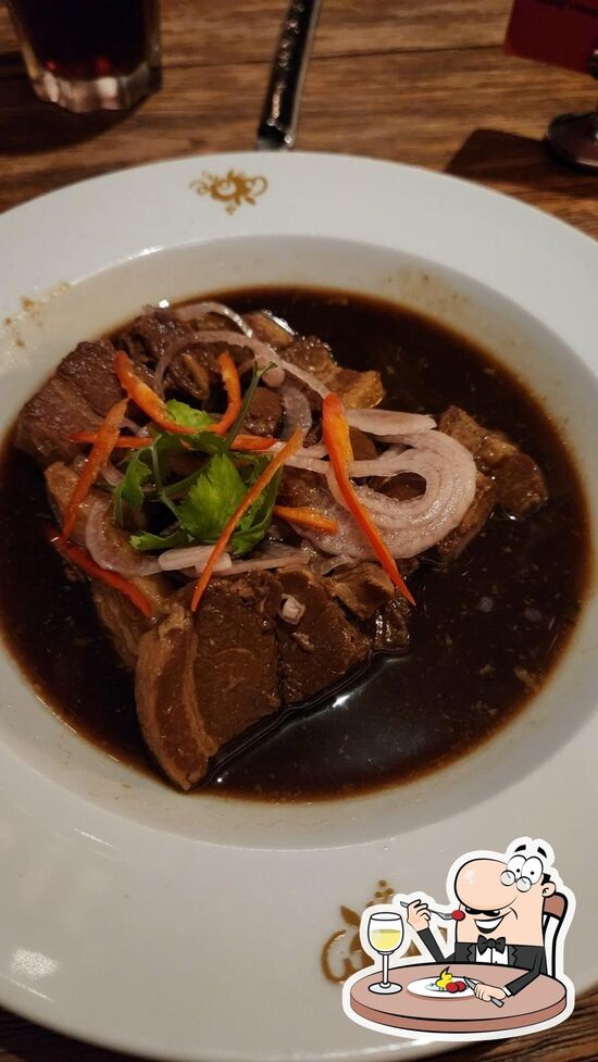 Aom Dining Club, Bandung