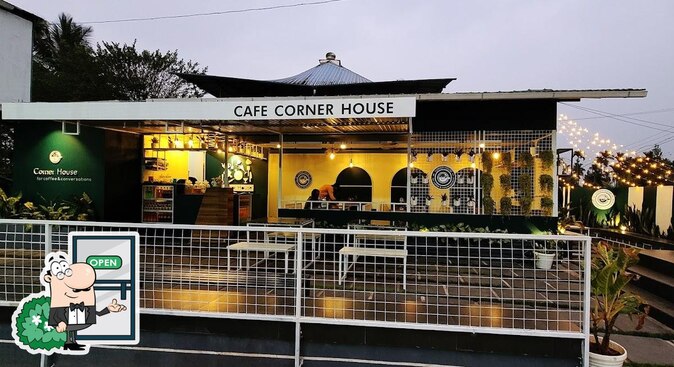 Menu at CAFE CORNER HOUSE, Sultan Bathery