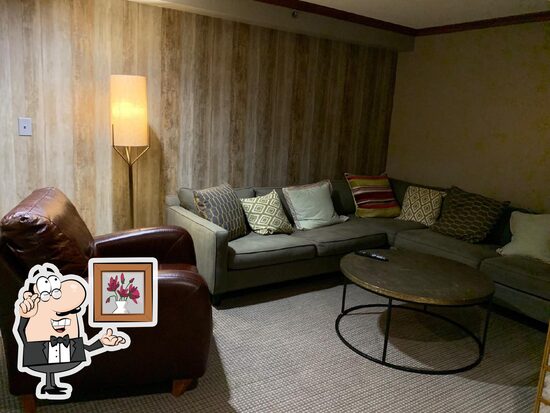 DoubleTree Executive Lounge, Irving - Restaurant menu, prices and reviews