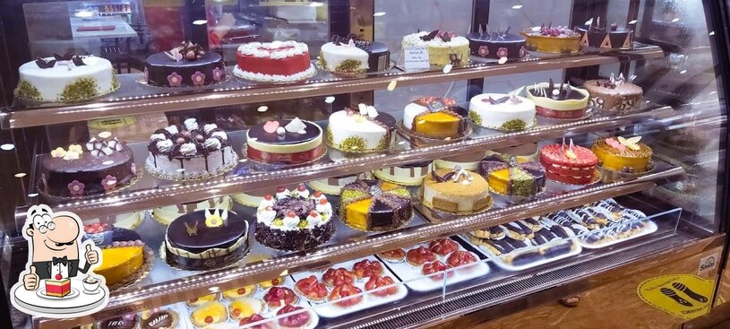 Shamseen Bakeries pizzeria, Sharjah, Al Wahda St - Restaurant menu and ...