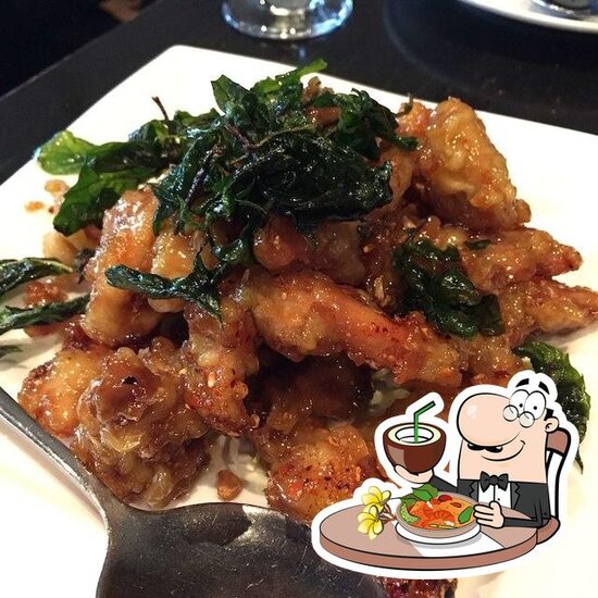 Bai Tong, 16876 Southcenter Pkwy in Tukwila - Restaurant menu and reviews