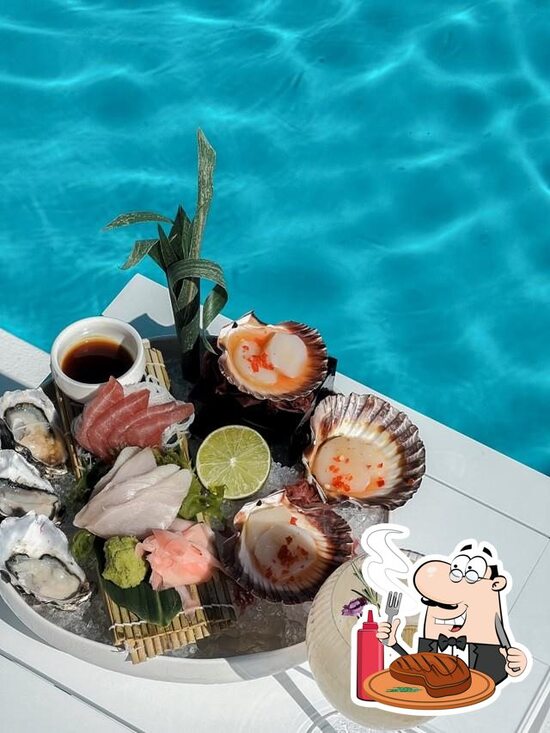 La Luna Beach Club in Main Beach - Restaurant reviews