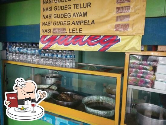 Gudeg Bu Kamsi restaurant, Yogyakarta, 695G+VR5 - Restaurant reviews