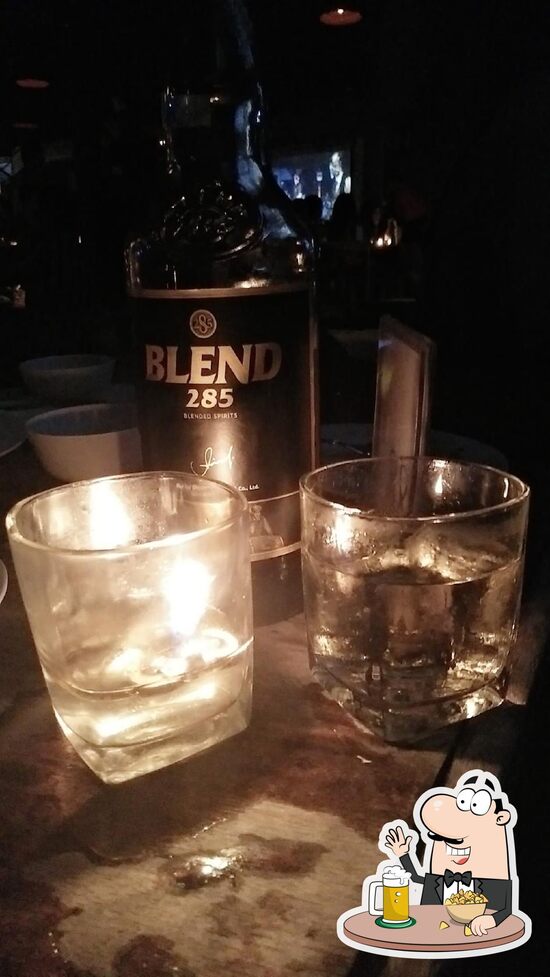 บ้านพักโรงเหล้า pub & bar, Songkhla