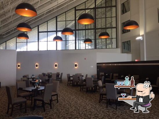 Traders Grill in Normal - Restaurant menu and reviews