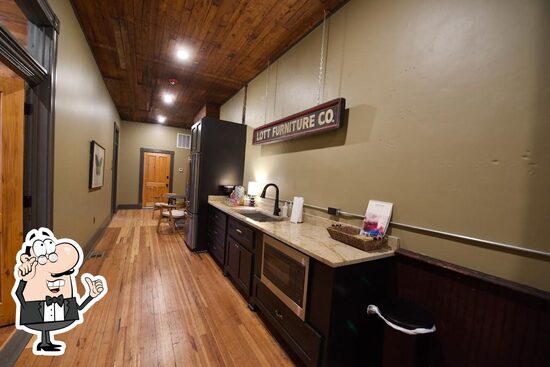 The Buzzard's Roost Bar & Inn, Laurel - Restaurant menu, prices and reviews