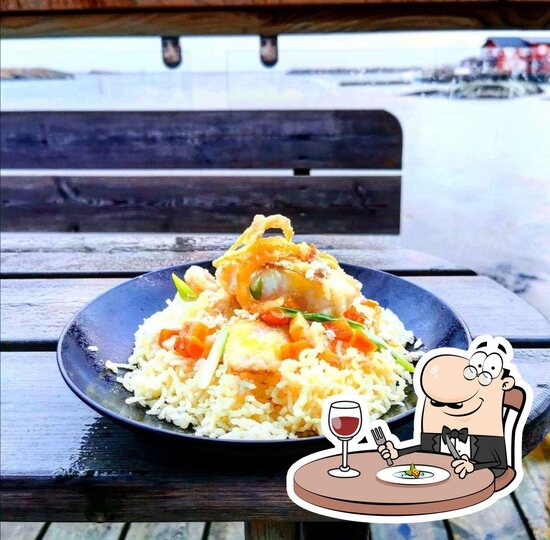 Emaus Pub&Spiseri, Lovund, Vednesveien 7 - Restaurant menu and reviews
