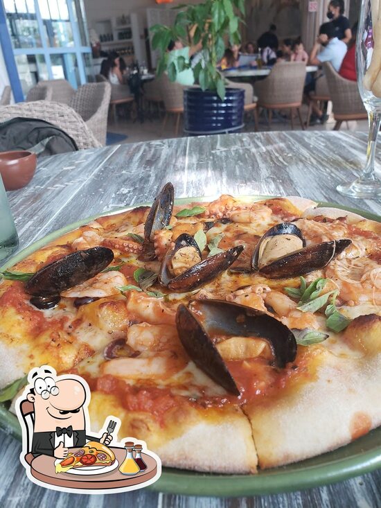 Lagos Taverna Griega restaurant, Merida, The Harbor - Restaurant reviews