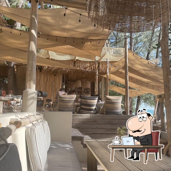 Glass House Boho, Na Chom Thian - Restaurant menu, prices and reviews