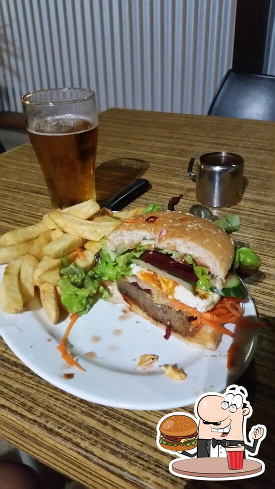 Raglan Tavern in Raglan - Restaurant reviews