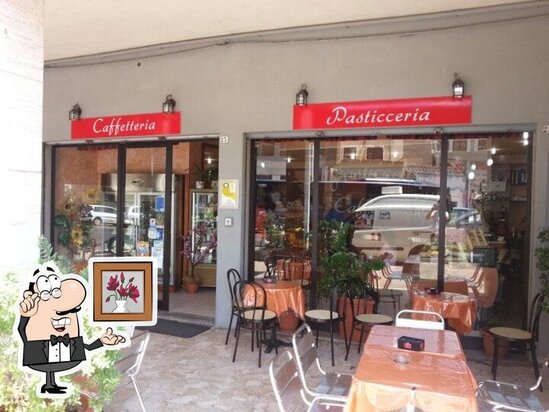 Piazza Yenne 2, Cagliari - Menu del ristorante, prezzi e recensioni