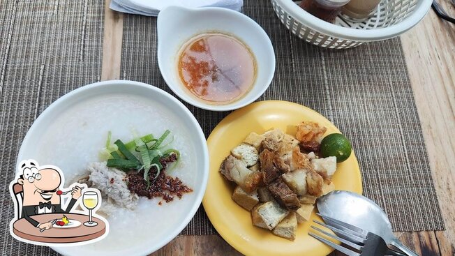Menu at LUGAWAN NI POPONG cafeteria, Philippines
