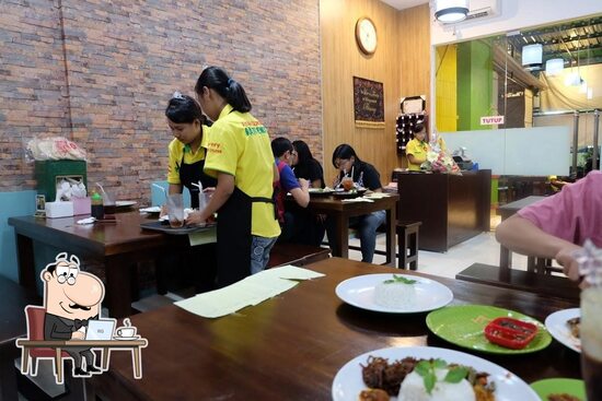 Ayam Goreng Ratu Endel restaurant, Surabaya, Ruko Taman Gapura ...