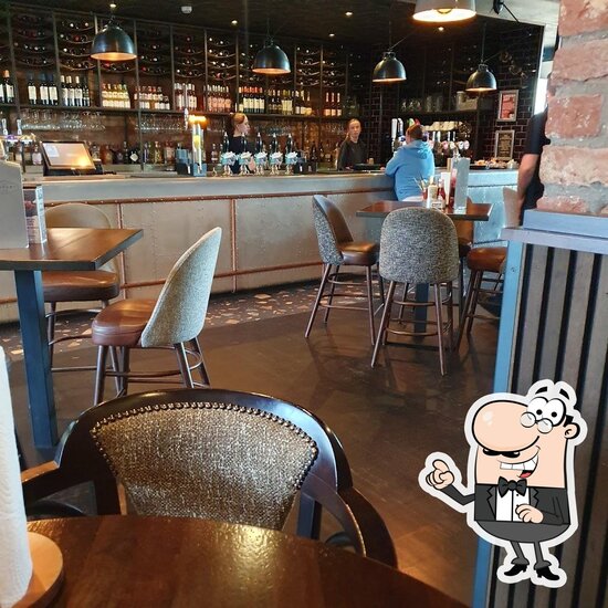 Airport Pub, Manchester Airport, Manchester - Restaurant menu, prices ...