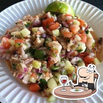 Menu at Mariscos el coronel restaurant, Uruapan