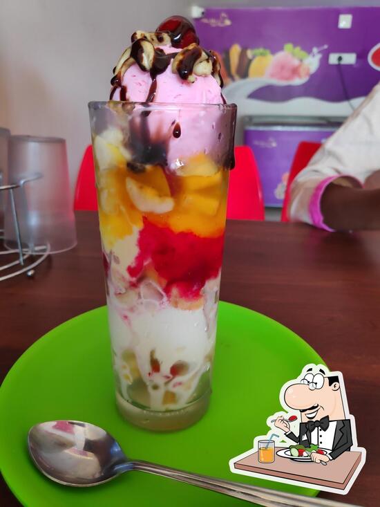 Menu at Milan cream parlor, Jarkala