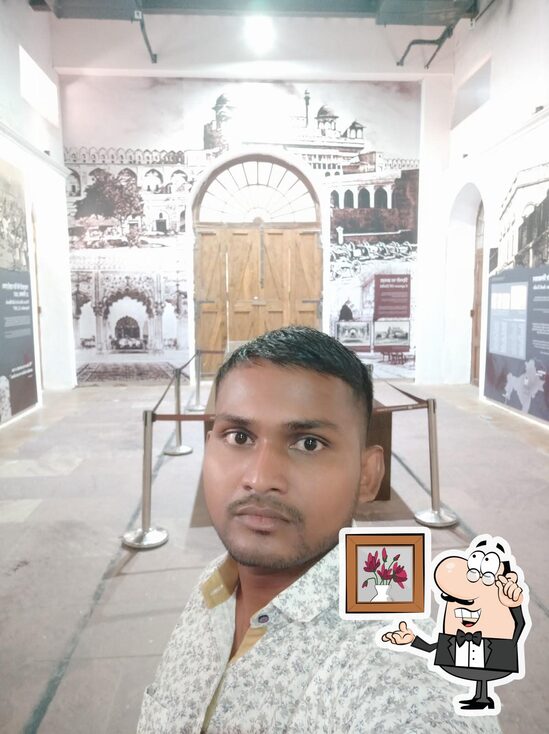 Azad Chicken Pakoda Shop, Ballia - Restaurant reviews