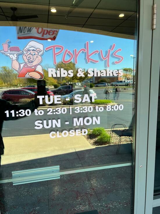 Menu at Porky’s Ribs & Shakes restaurant, Green Bay