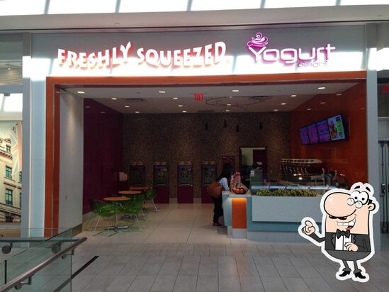 Freshly Squeezed, 5000 Hwy 7 in Markham - Restaurant menu and reviews