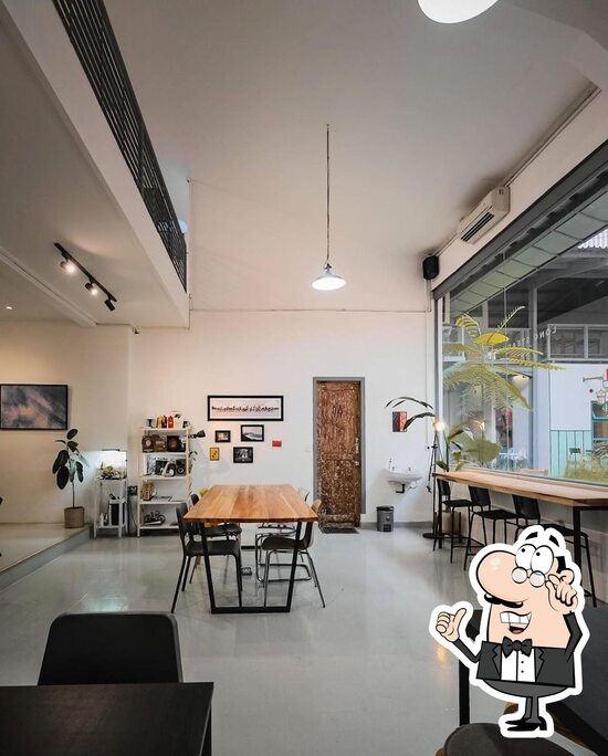 Long Steady Distance Coffee restaurant, Bandung - Restaurant reviews