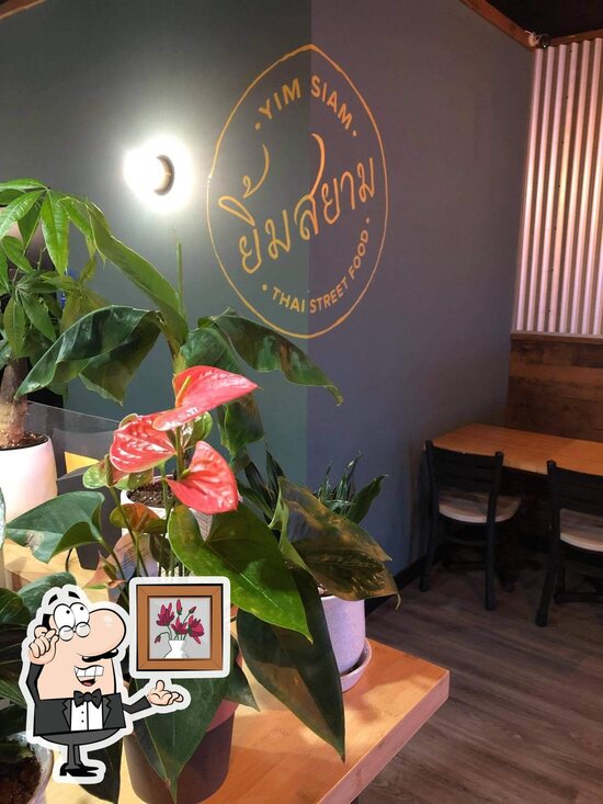 Yim Siam Thai Street Food, Calgary - Menú del restaurante, precios y ...