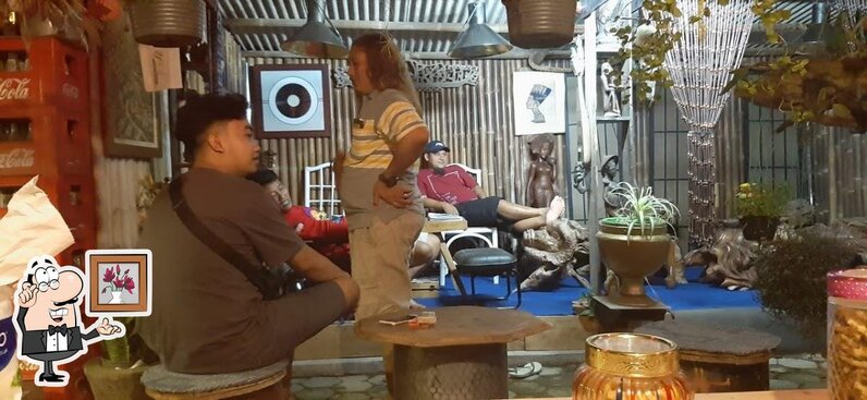 Sisha Cafe, Jatinegoro - Restaurant reviews