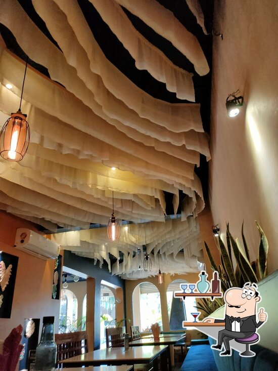 Booze Bay, Bhopal - Restaurant menu, prices and reviews