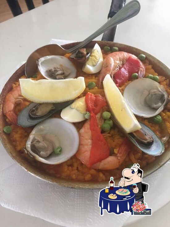 Silver Bucket restaurant, Alfonso, 3V94+FQR - Restaurant menu and reviews