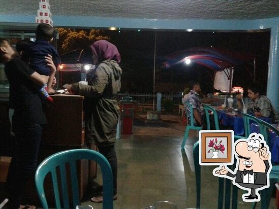 Menu at The Qibi's restaurant, Bukittinggi