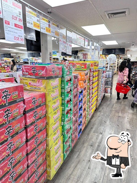 H Mart Elkins Park, Philadelphia - Restaurant menu, prices and reviews