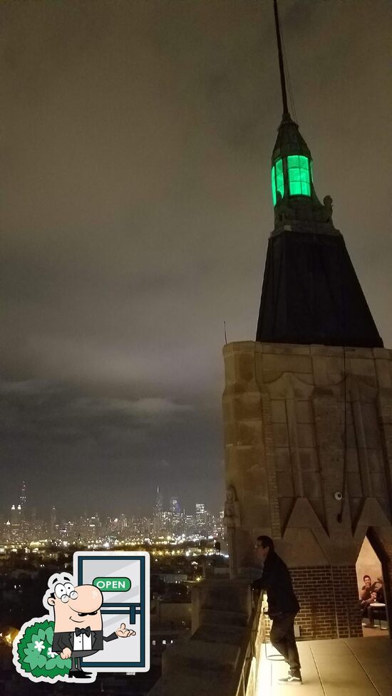 The Up Room in Chicago - Restaurant menu and reviews