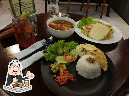Cargo kitchen & lounge restaurant, Garut, Jl. Cimanuk No.338 ...