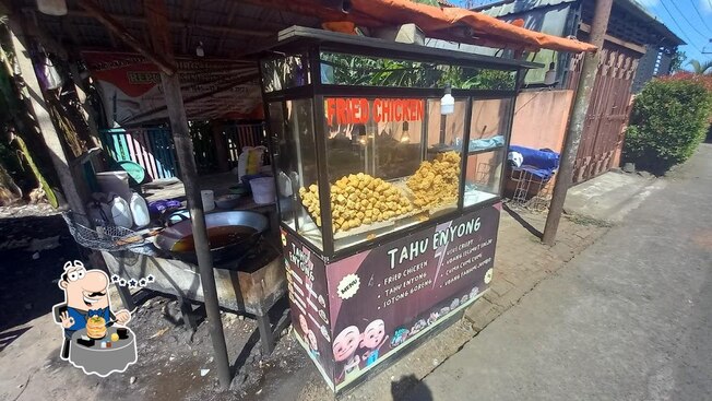 Menu at Fried Chicken & Tahu Enyong restaurant, Pesantren