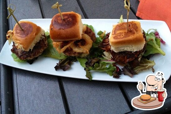 Trifecta Grill in Winnetka - Restaurant menu and reviews