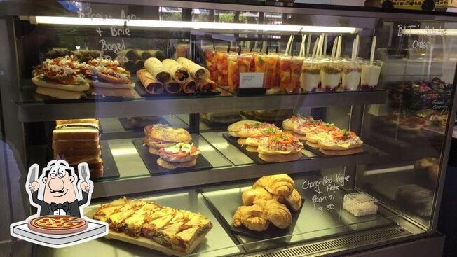 Walkway Cafe in Lawes - Restaurant reviews
