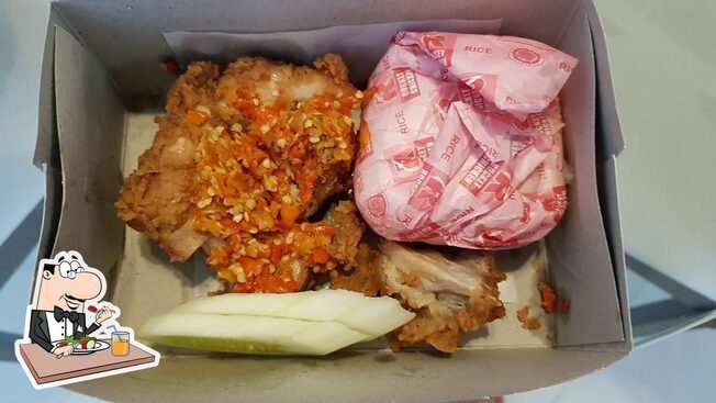 Rocket Chicken Pal restaurant, Pontianak - Restaurant reviews