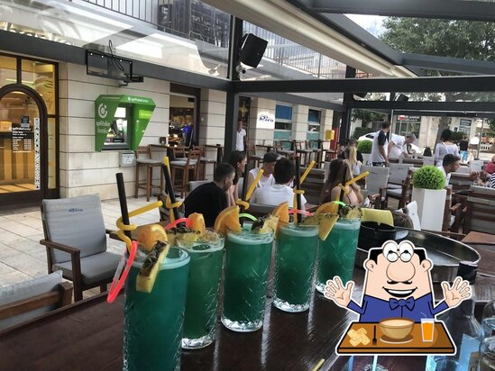 Riva Bar, Baška Voda, Obala Sv. Nikole 29 - Restaurant reviews